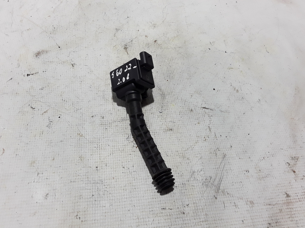 Used VOLVO S60 Ignition coil 32140176