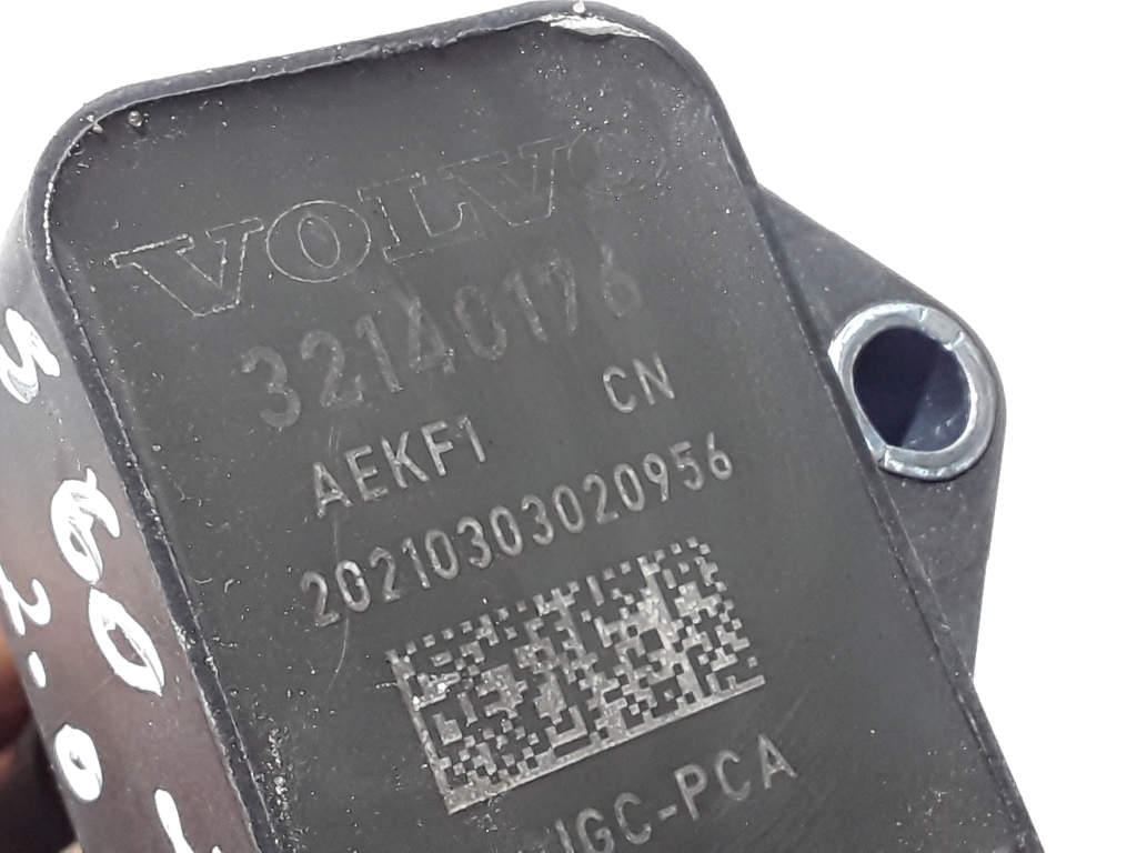 Used VOLVO S60 Ignition coil 32140176