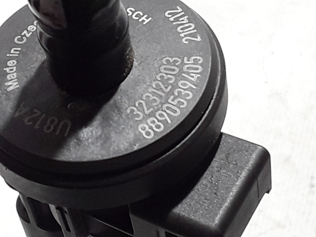 Used VOLVO S60 Valve other 32312303