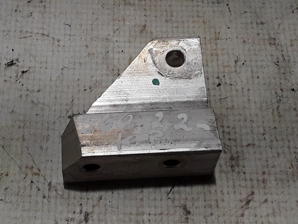 Used VOLVO S60 Another detail under the hood