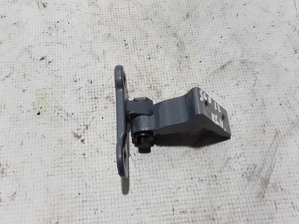 Naudotas VOLVO S60 Galinių šoninių durų vyris viršutinis 31468520