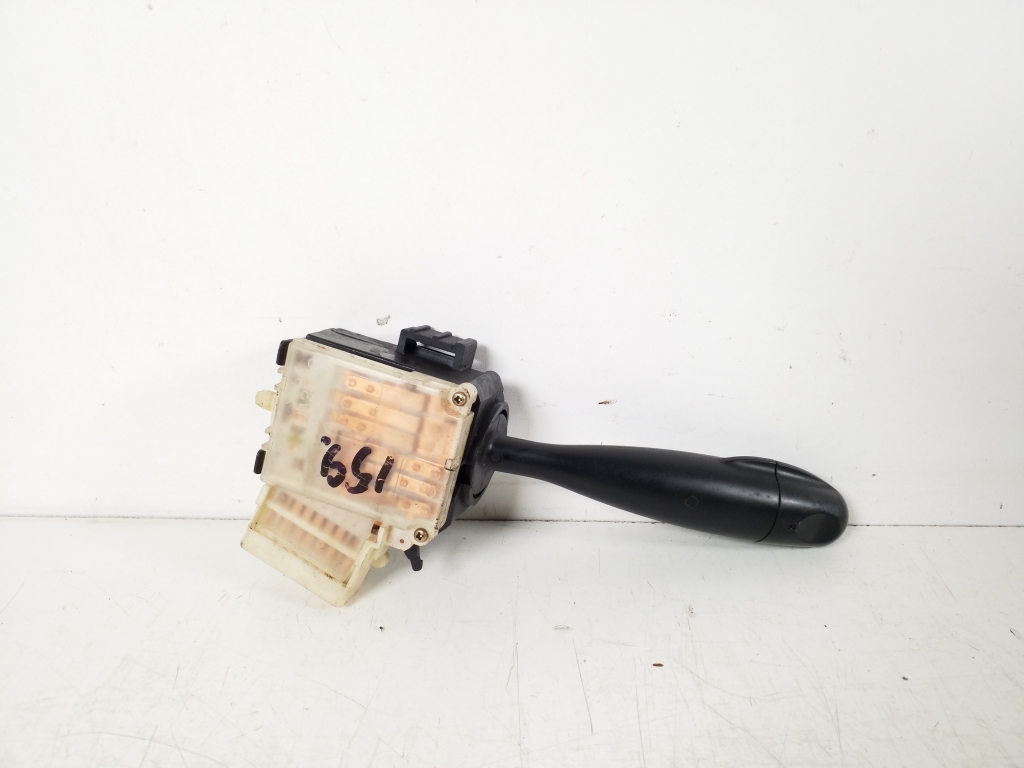 Used TOYOTA Yaris Verso Switch and its parts 84140-52020