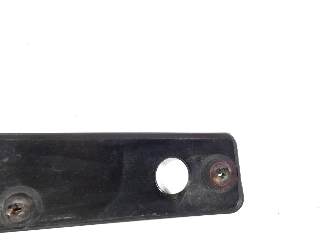 Used Mercedes Benz E-Class Other detail of the boot lid punch A2117500193