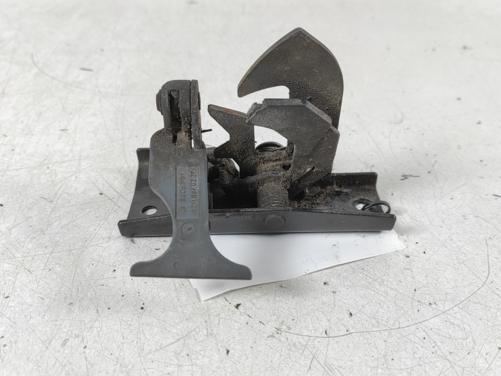 Used Mercedes Benz E-Class Engine cover lock A2118800264