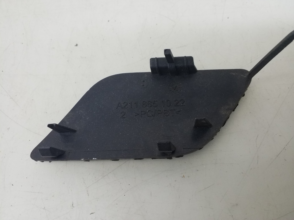 Used Mercedes Benz E-Class Front bumper hook cover A2118851022