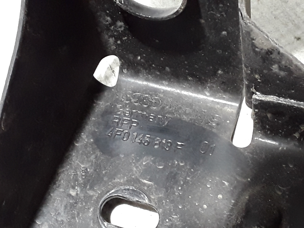 Naudotas AUDI A6 Interkulerio radiatoriaus laikiklis 4F0145813F