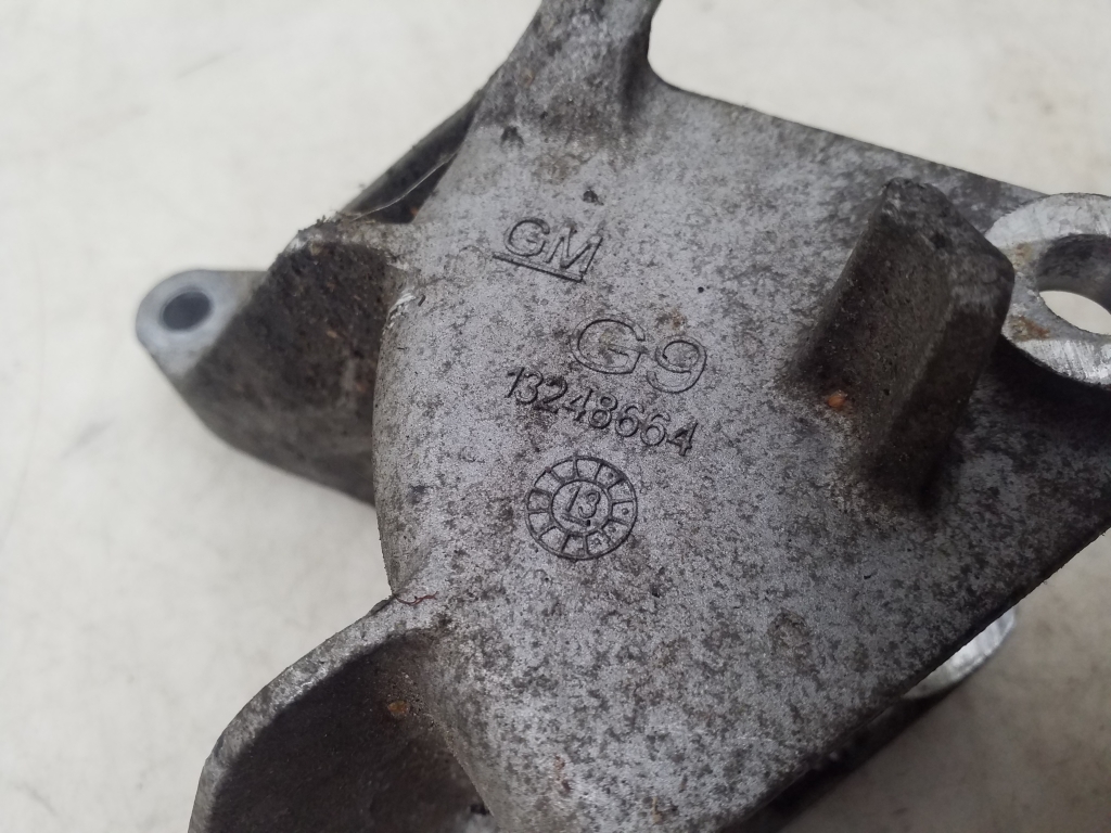 Used Opel Astra Gearbox holder 13248664