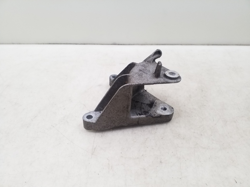Used Opel Astra Gearbox holder 13248664
