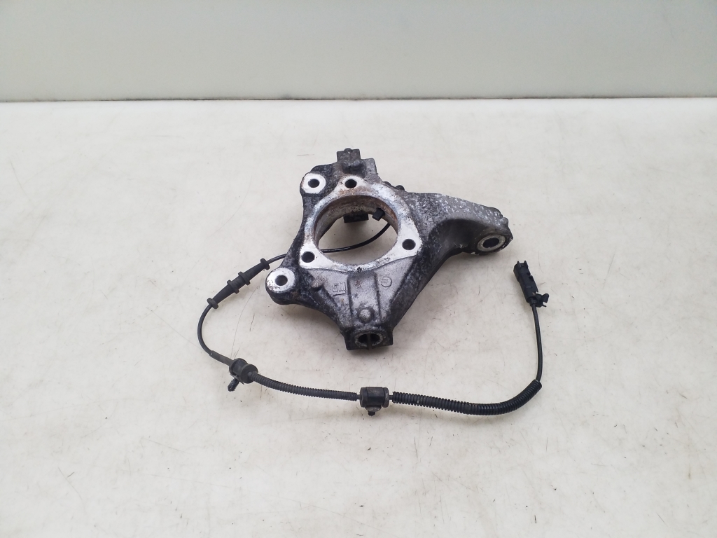 Used Opel Astra Front hub stump without bearing 13319480