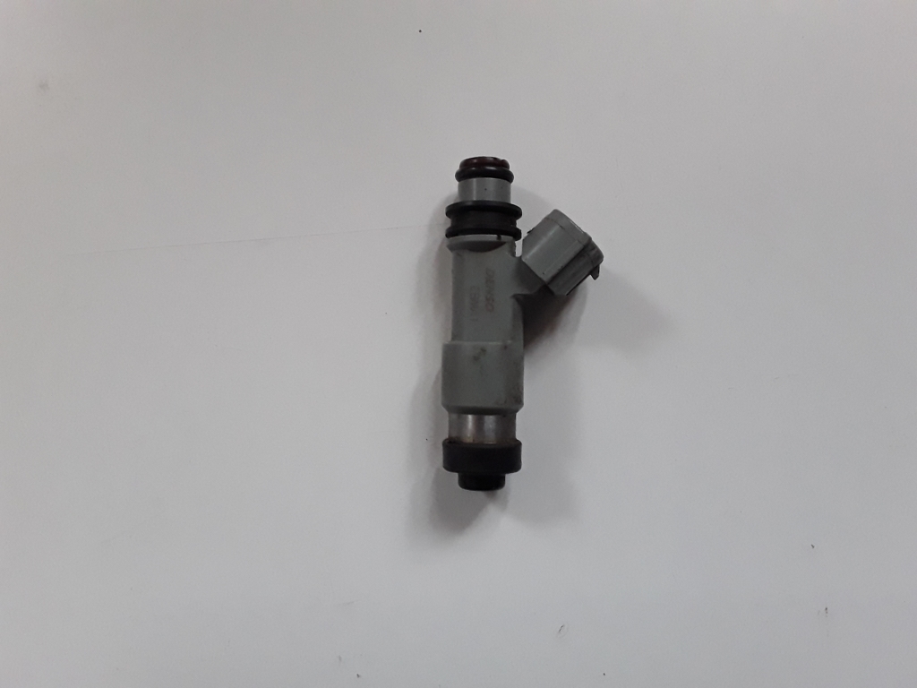 Used Subaru Impreza Fuel injector 190042305