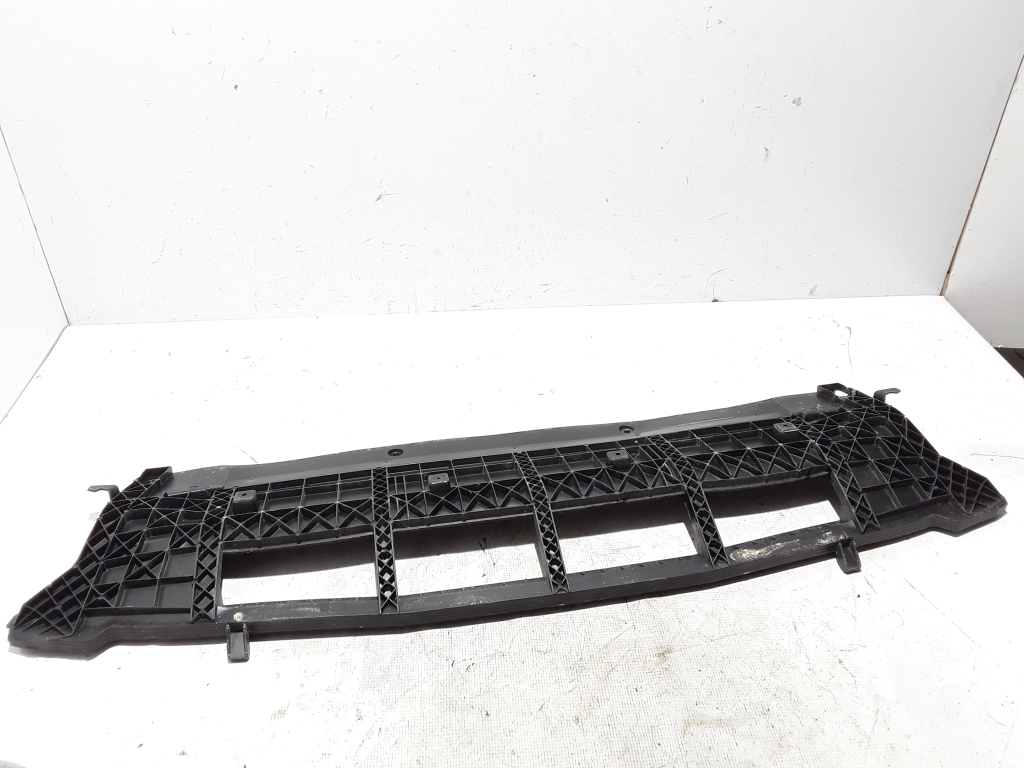 Naudotas AUDI Q5 Apsauga priekinė po dugnu 8R0807233