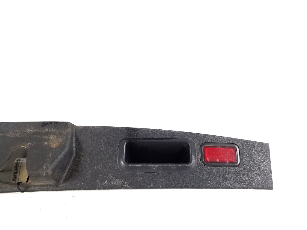 Naudotas Mercedes Benz ML-Class Bagažinės dangčio išmušimo kita detalė ...