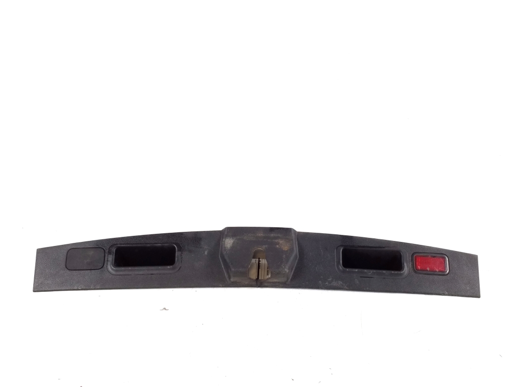 Naudotas Mercedes Benz ML-Class Bagažinės dangčio išmušimo kita detalė ...