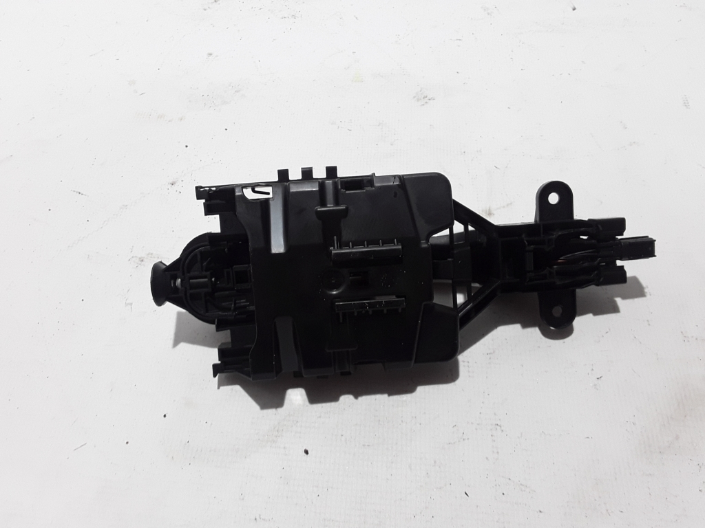 Used VOLVO XC90 Front door external opening handle and its details