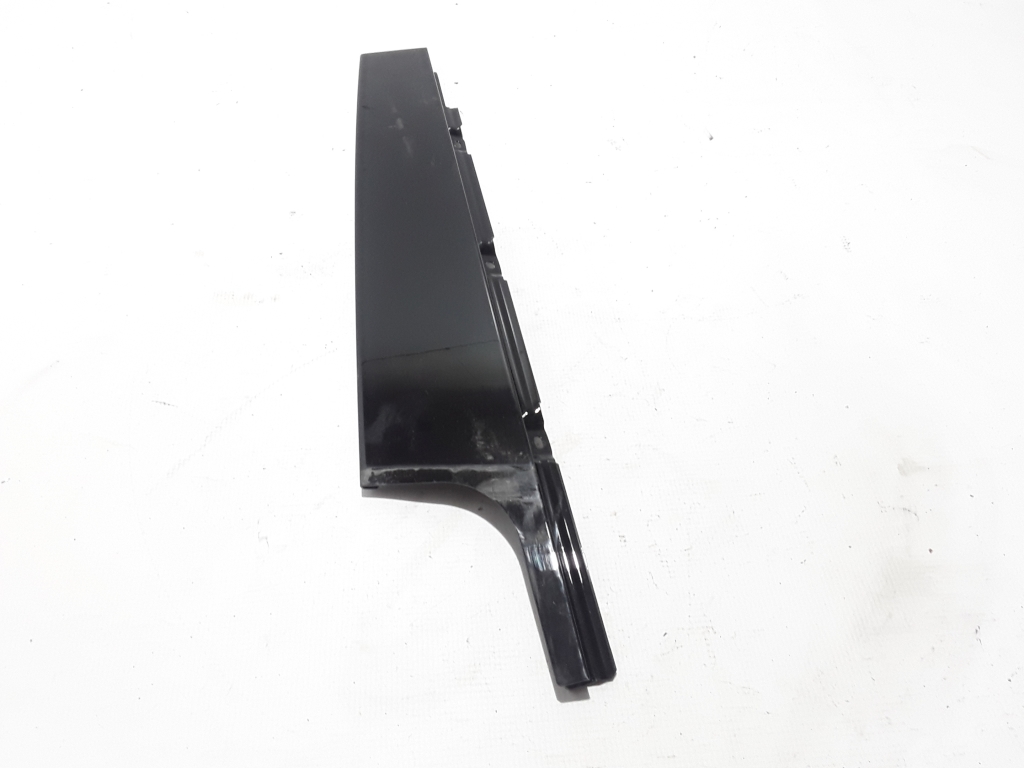 Used VOLVO XC90 Front door strip to the glass exterior 31688693