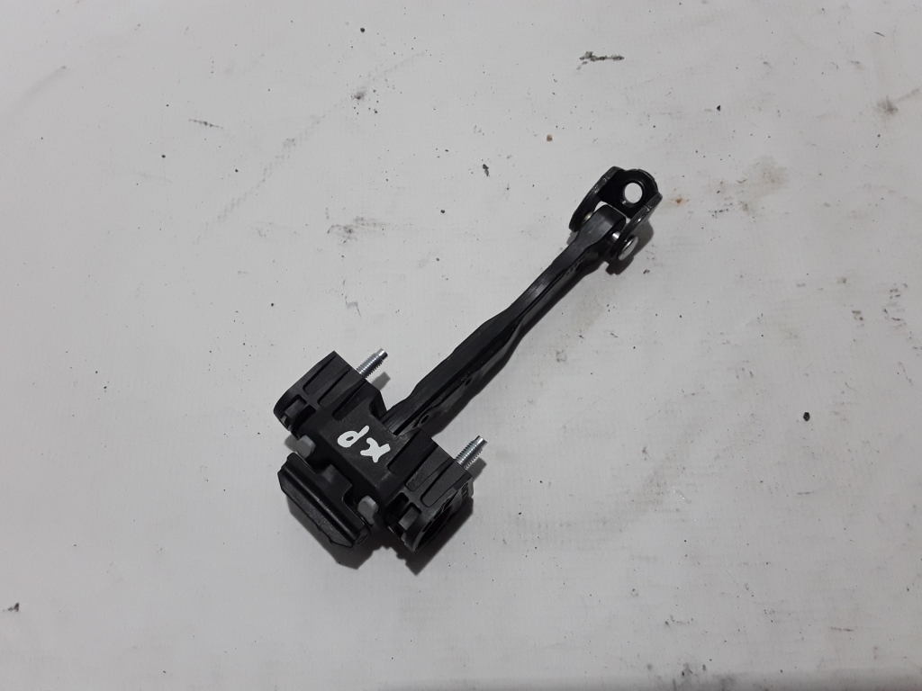 Used VOLVO XC90 Front door opening limiter 31395137