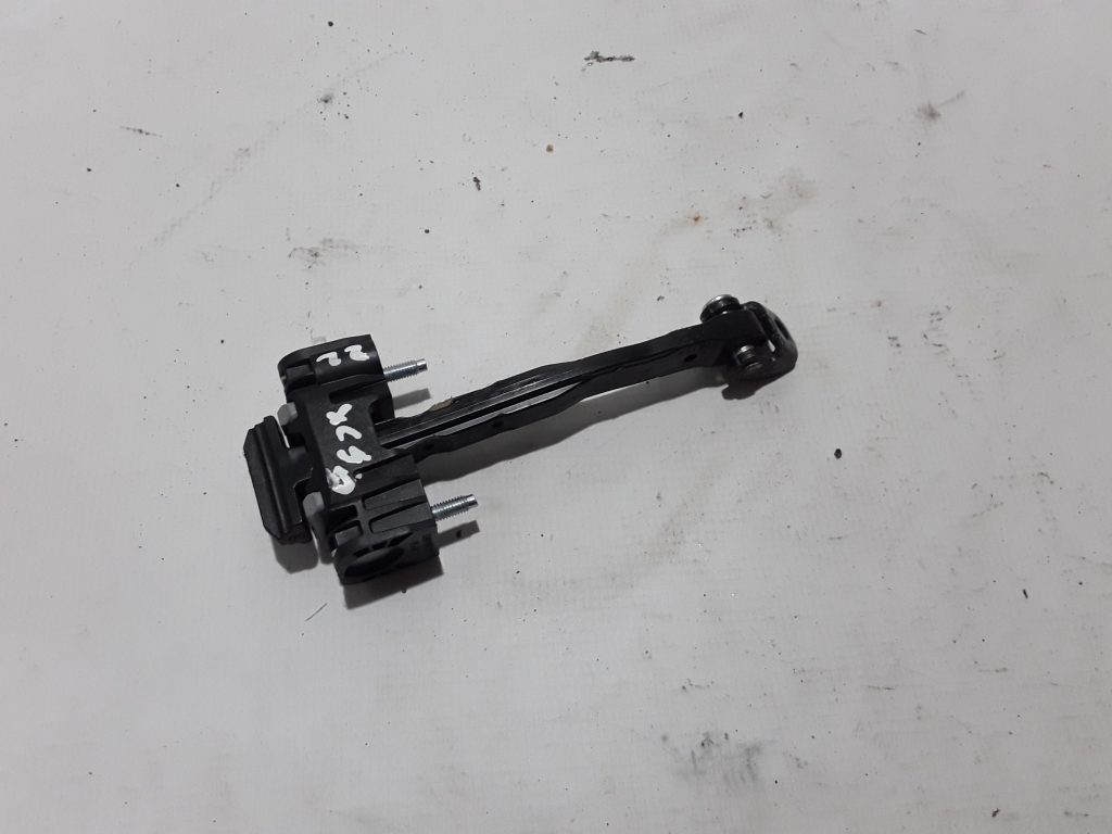 Used VOLVO XC90 Front door opening limiter 31395137