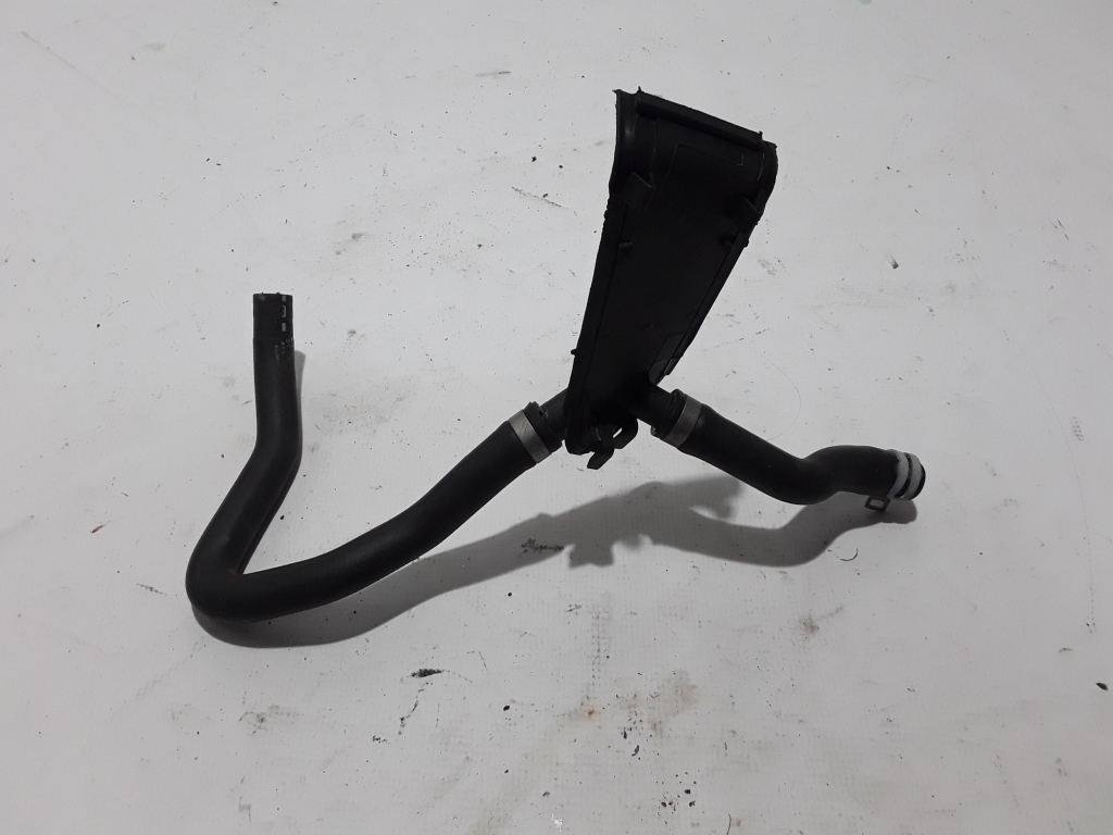 Used VOLVO XC90 Cooling radiator hose 31338712