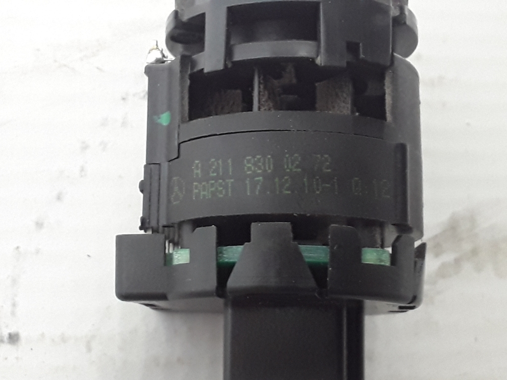 Used Mercedes Benz E-Class Interior temperature sensor