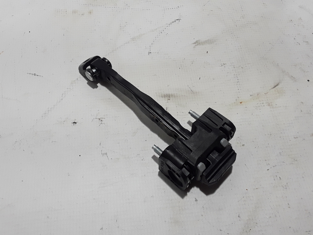 Used VOLVO XC90 Front door opening limiter 31395137