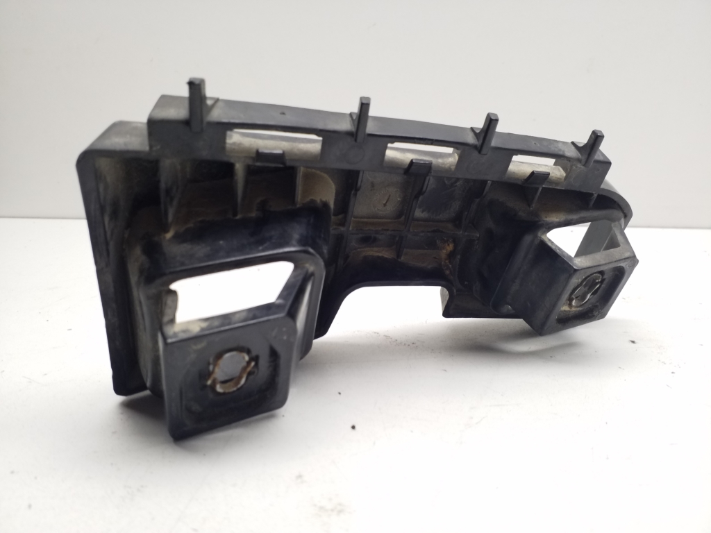 Used Mercedes Benz C-Class Rear bumper bracket A2048851465