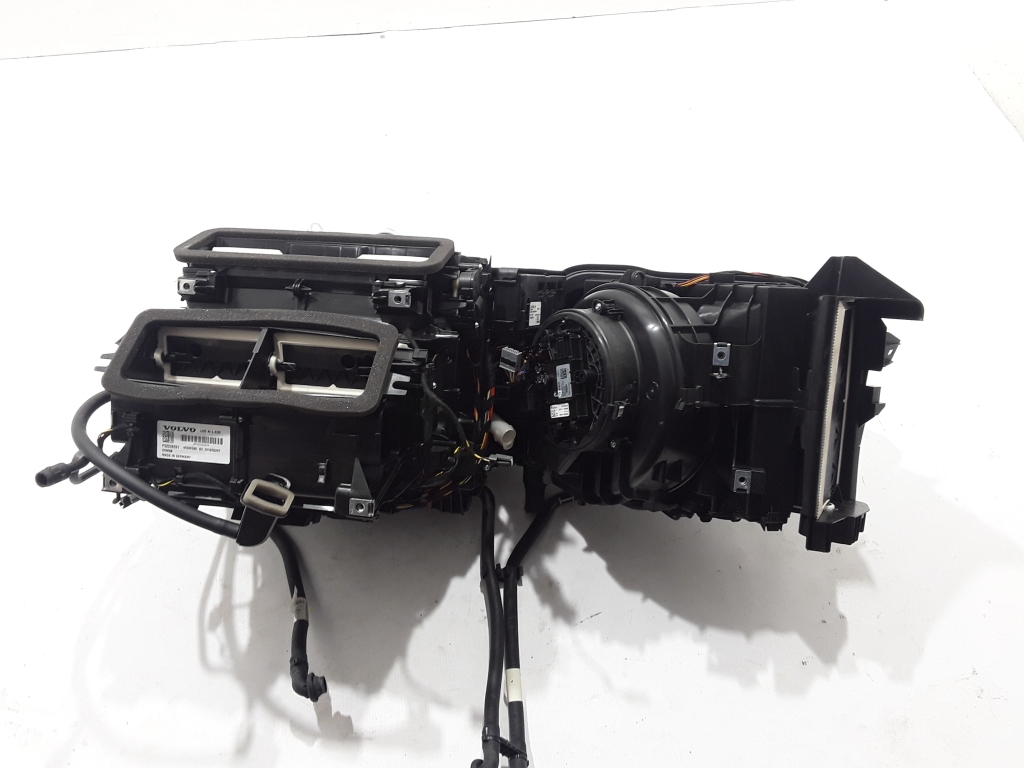 Used VOLVO XC90 Cabin shoulders and its details 32226261