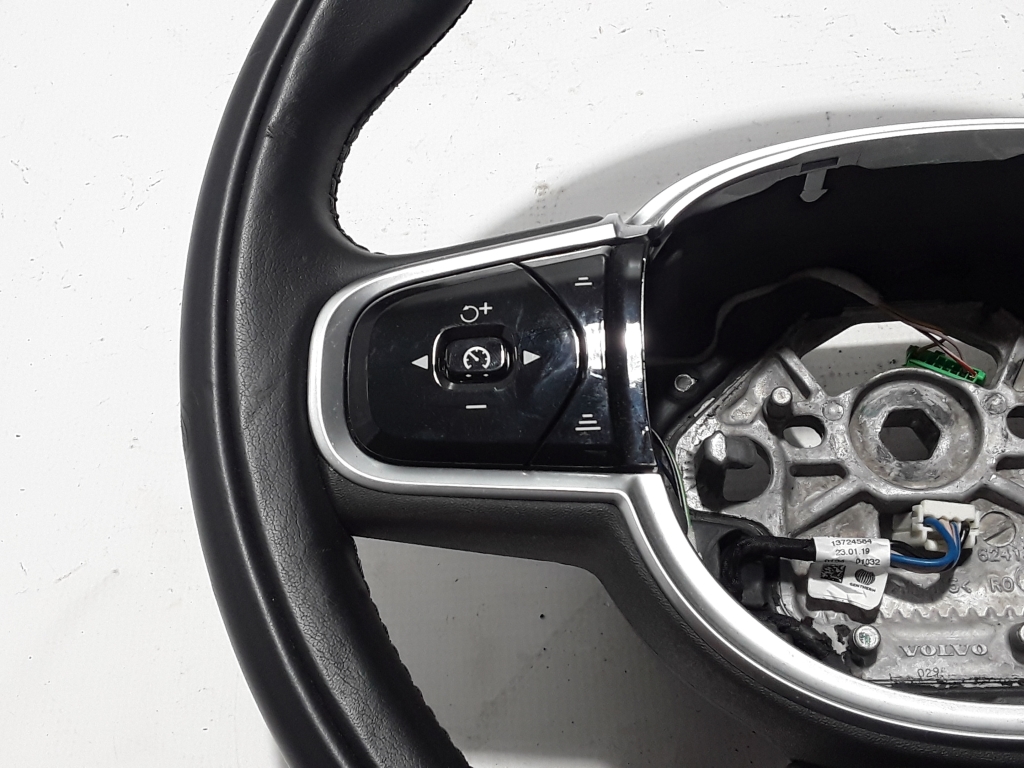 Naudotas VOLVO XC90 Vairas 31407817