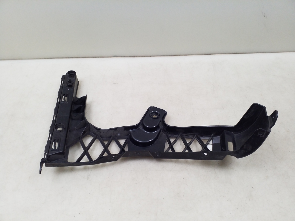 Used Mercedes Benz CLA-Class Rear bumper bracket A1188850200