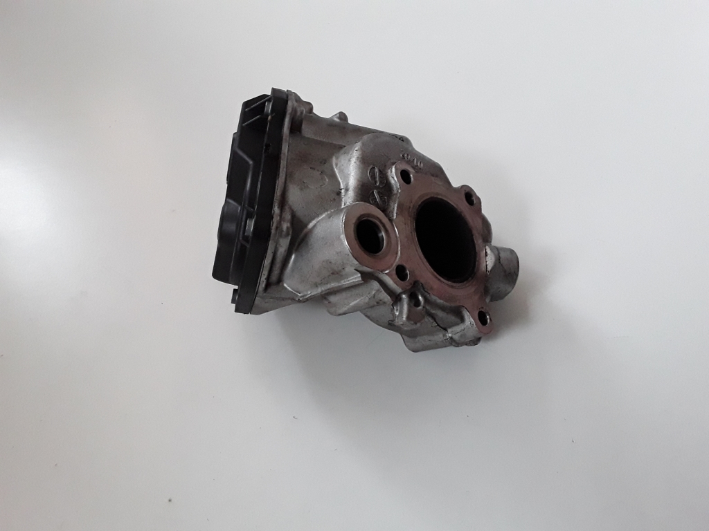Used Mercedes Benz C-Class EGR valve A6511400160