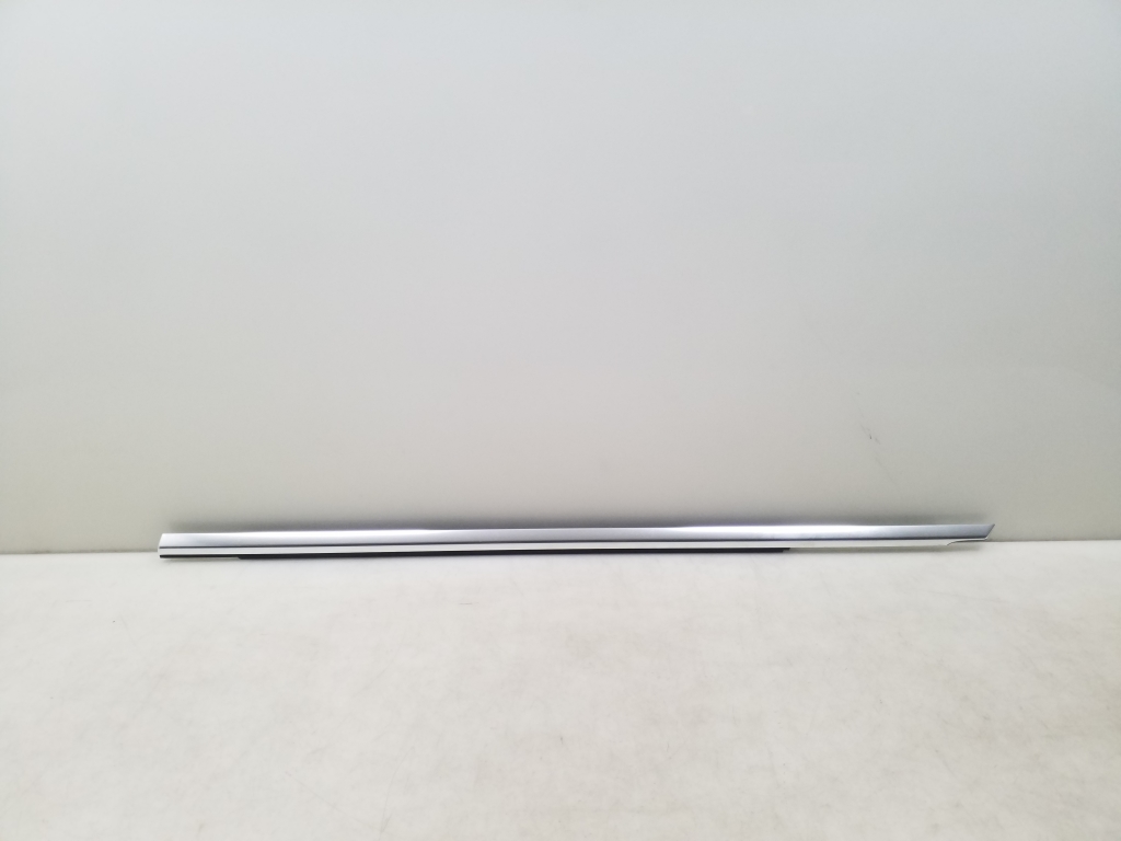 Used Mercedes Benz E-Class Front door strip to the glass exterior ...