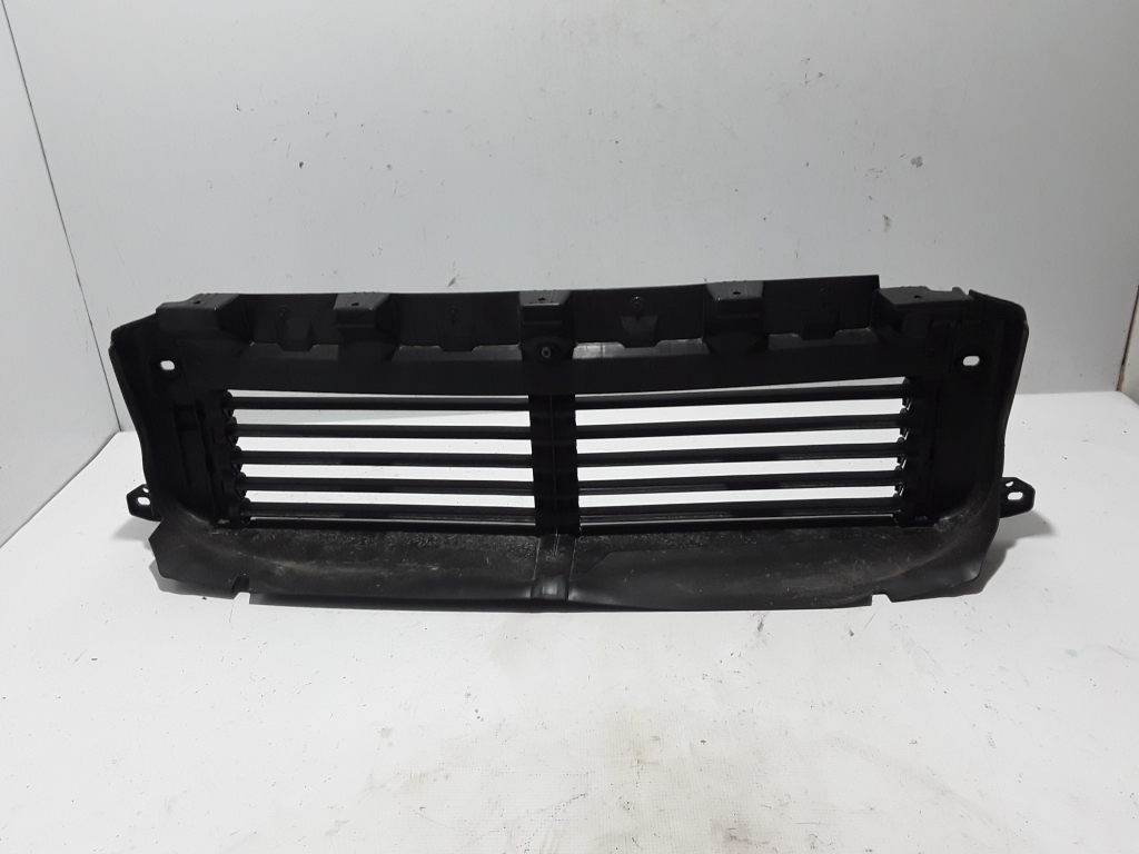 Used VOLVO XC40 Air deflector cooling radiator 32227592