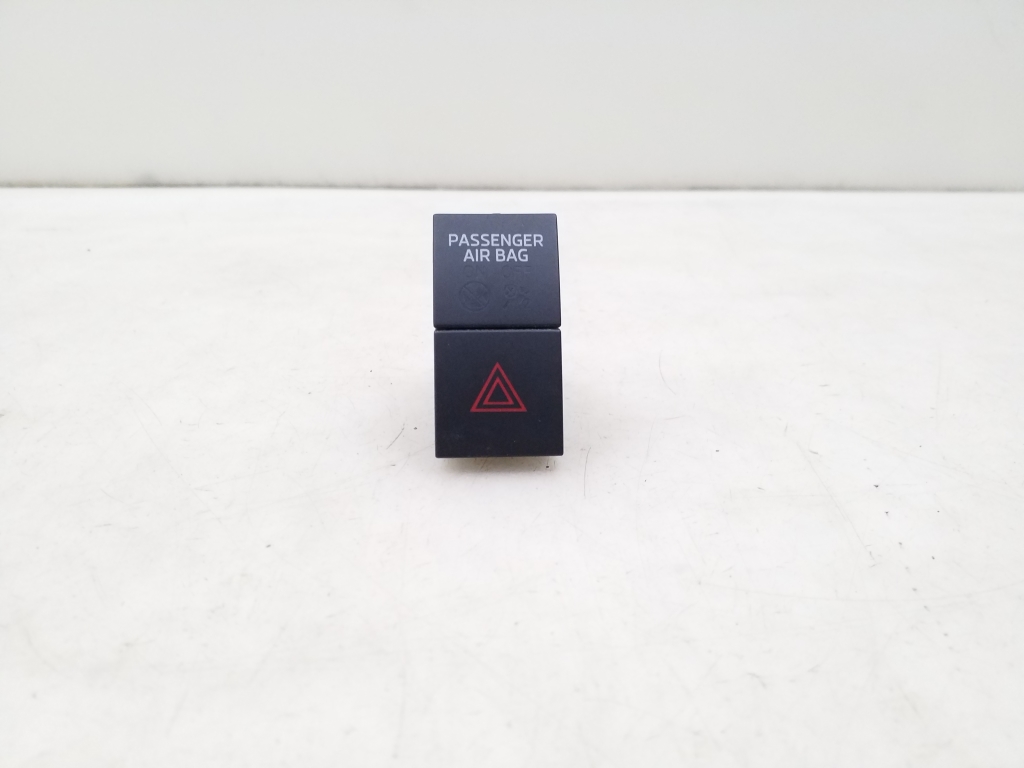 Used Skoda Superb Emergency switch 3V0953507