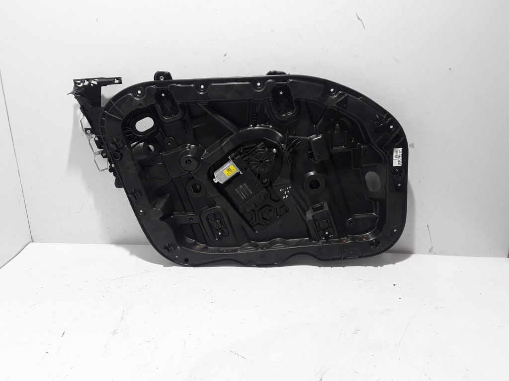 Used VOLVO XC40 Front door window lifter 30747091