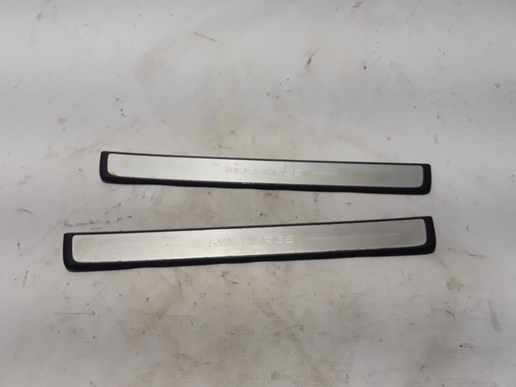 Used VOLVO XC40 Inner threshold trim 32132599