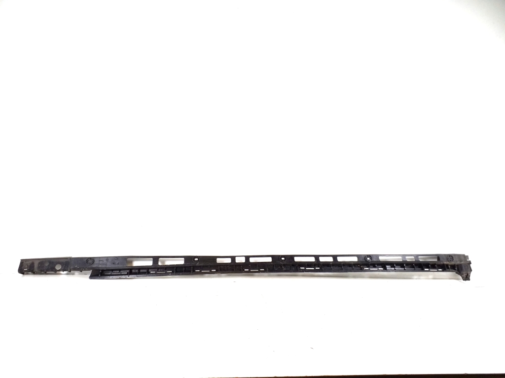 Used Mercedes Benz GLC-Class Exterior sill trim bracket A2536980127