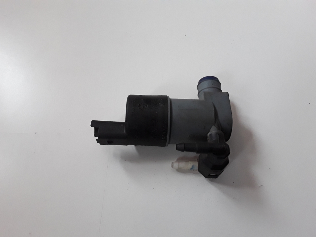 Used NISSAN Qashqai Front window washer motor 9641553880