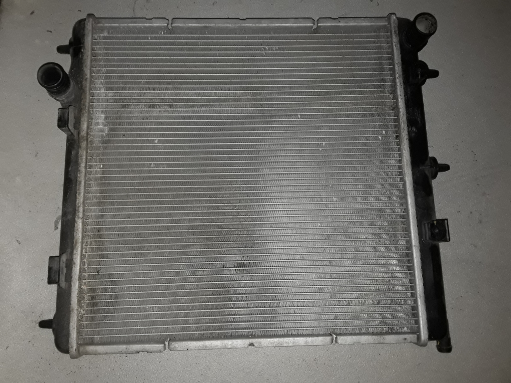 Used Peugeot 208 Cooling radiator 870960400