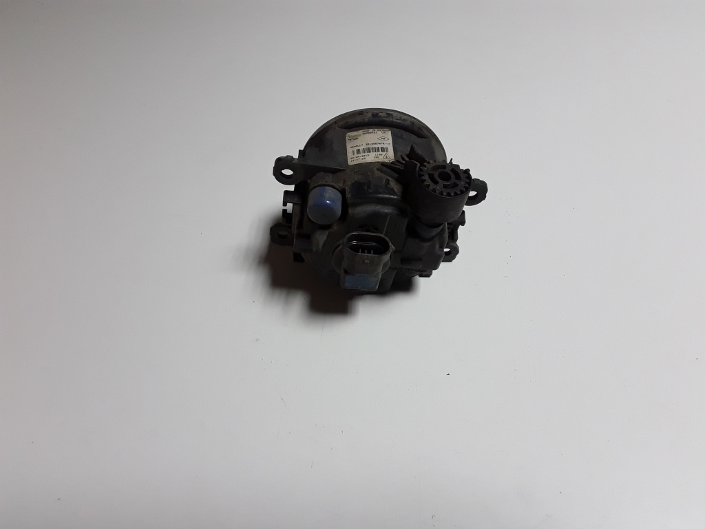Used RENAULT Captur Front bumper fog lamp 261558707R