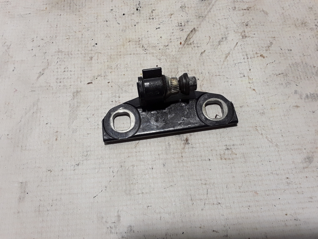 Used VOLVO XC60 Rear side door hinge lower 31218728