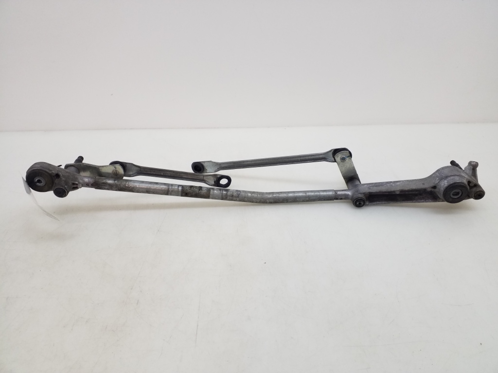 Used Mercedes Benz B-Class Windshield wiper mechanism A2468200040