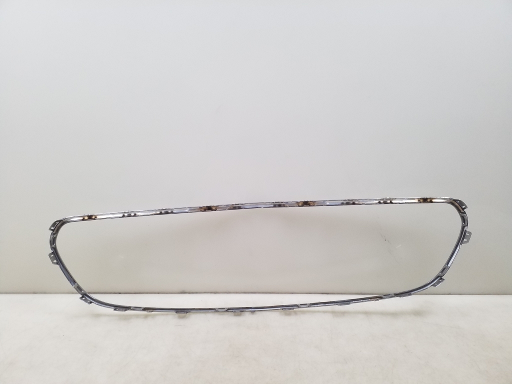 Used Mercedes Benz E-Class Front grille trim A2138850200