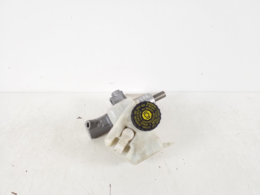 Used Mercedes Benz E-Class Master cylinder A2044300002