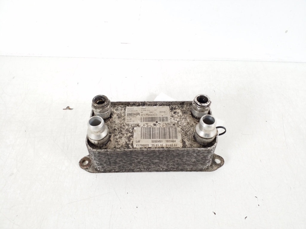 Used Mercedes Benz E-Class Oil cooler A0995001100