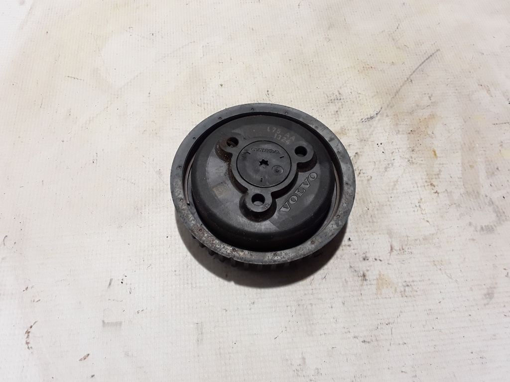 Used VOLVO XC60 Pulley on camshaft 31375875