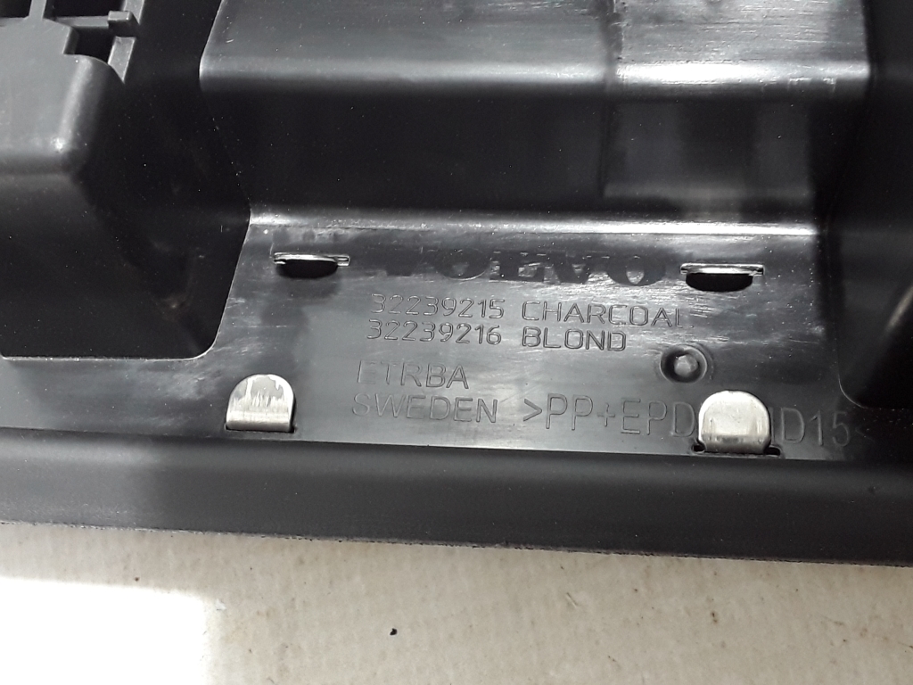 Used VOLVO XC90 Rear panel interior trim 32239215