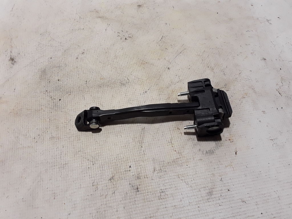 Naudotas VOLVO XC90 Galinių šoninių durų atidarymo ribotuvas 31395138