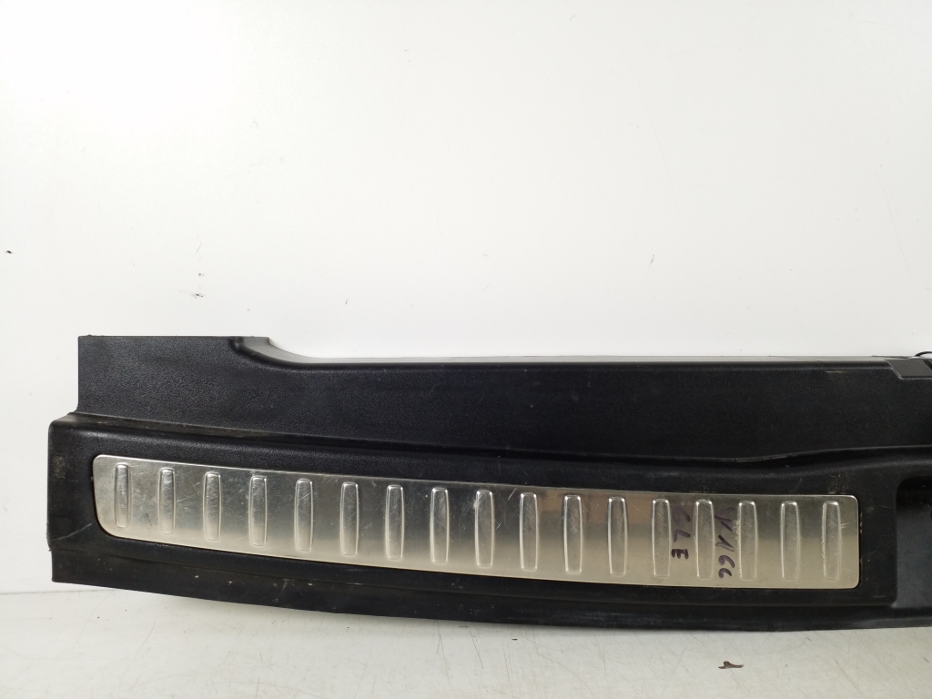 Used Mercedes Benz GLE-Class Rear panel interior trim A1666909900