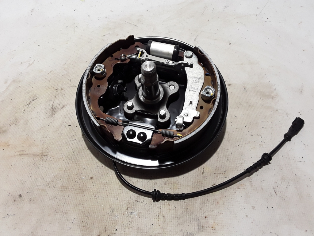 Used Dacia Duster Rear hub 430426964R