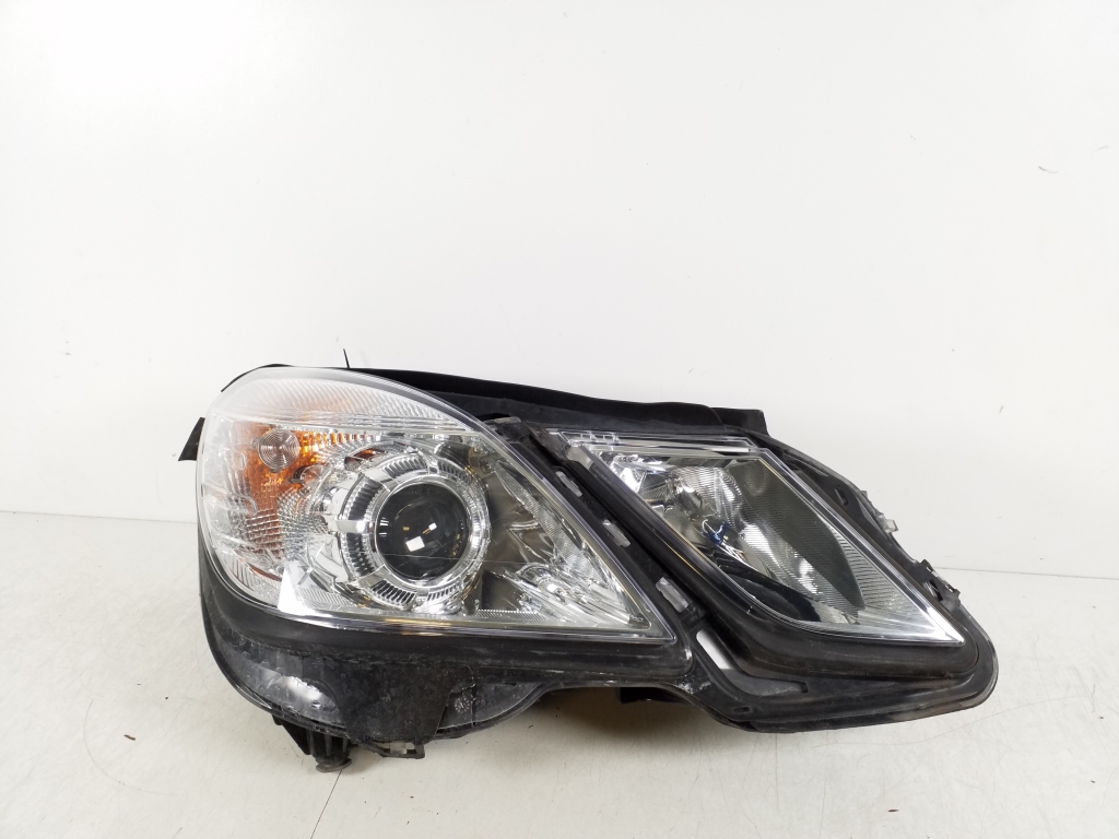 Used Mercedes Benz E-Class Headlights A2128208261