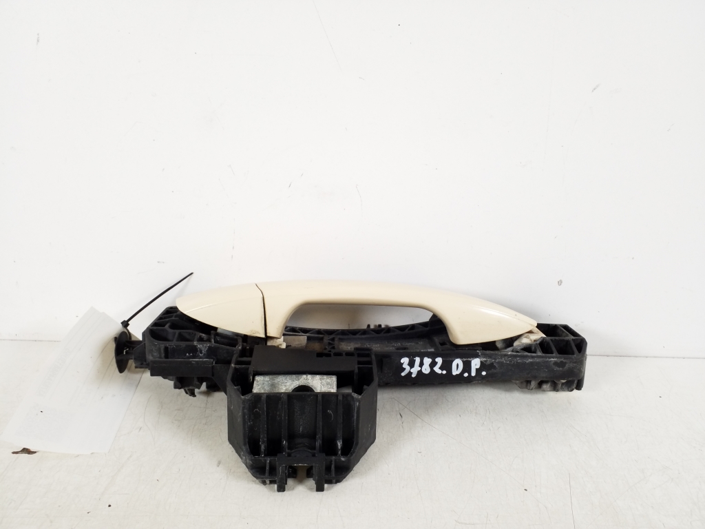 Used Mercedes Benz E-Class Front door external opening handle and its ...